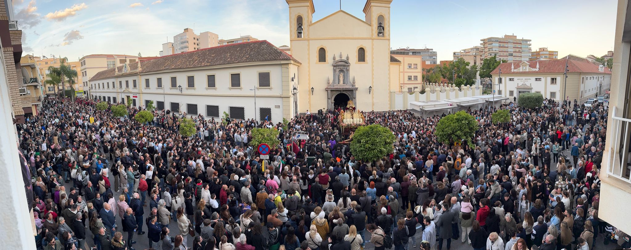 La Cofradía del Cristo de la Salud y la Virgen del Mayor Consuelo ...